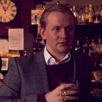 Gavin James Roberts Television Blog: DOCUMENTARY UNIT: SOCIAL MEDIA EXPERT