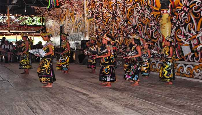 Tarian Tradisional Dari Kalimantan Timur - Cinta Indonesia