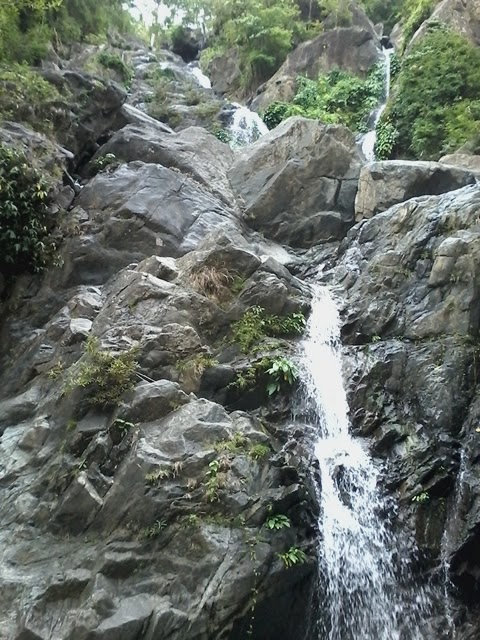 Bouldering the Rocky Falls of Oriod River | 1 Nation, 1 Lifetime, 7k107 ...