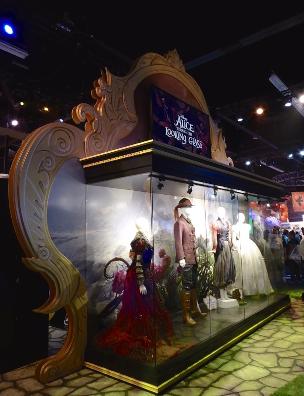 Hollywood Movie Costumes and Props: Alice Through the Looking Glass ...