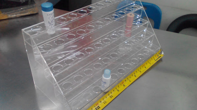 REMY KL - RAK RACK DISPLAY: Rak Akrilik Lipstik dan Perfume 55 Lubang 5 ...