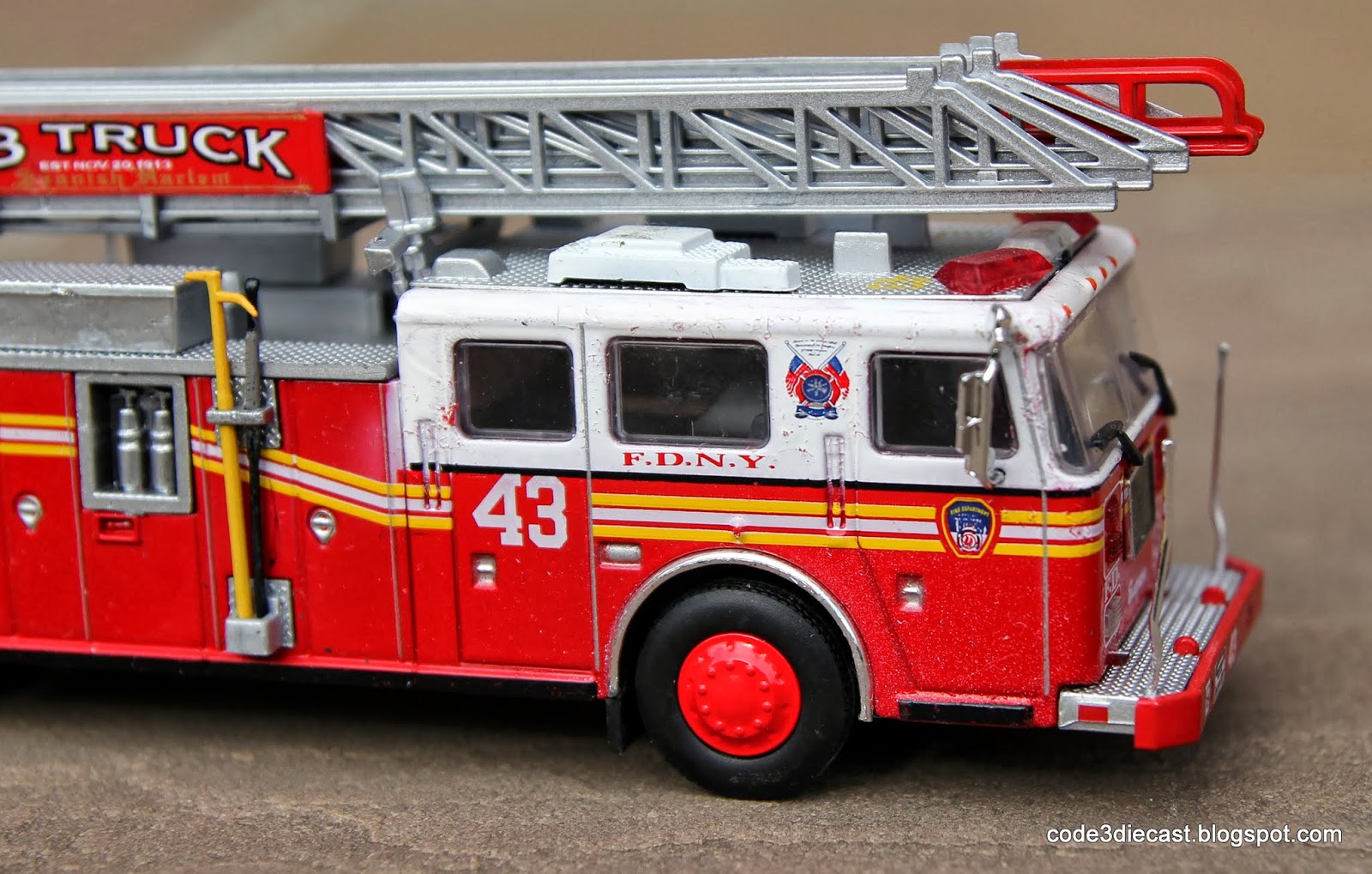My Code 3 Diecast Fire Truck Collection: Seagrave Rear Mount Ladder ...
