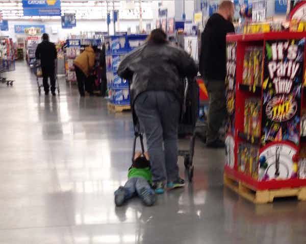 21 Pics Of The Worst Moms Of Walmart | Magical Baby