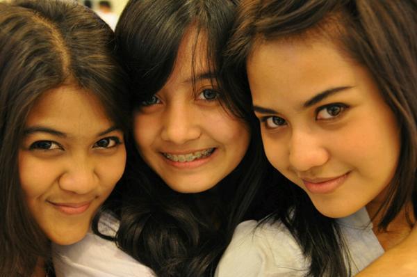 Foto Foto Savira Salsabilla Razak Vokalis Revara Band - Gilang Adi ...