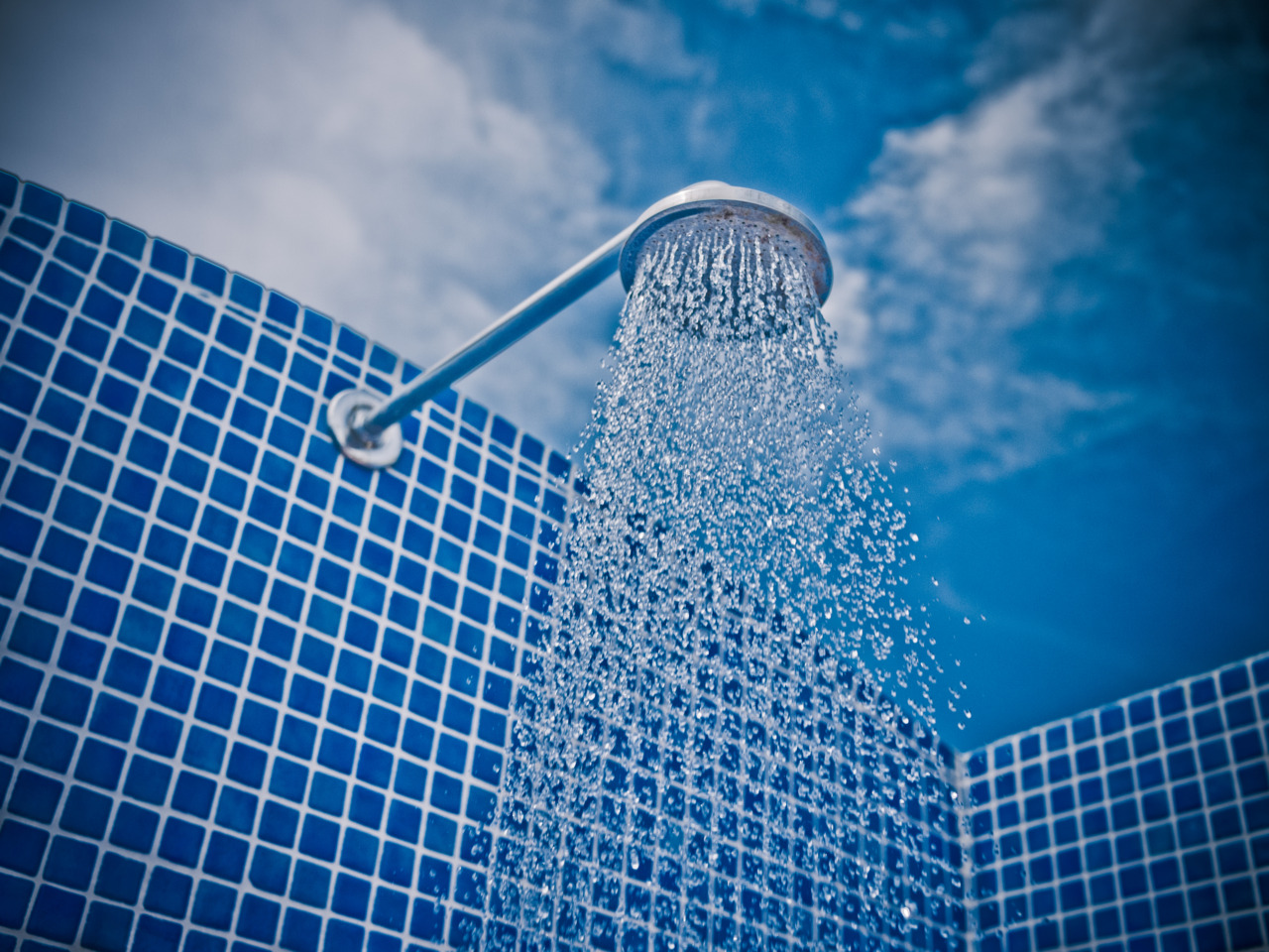 Keajaiban Pagi Hari: Mandi Pagi Kaya Manfaat