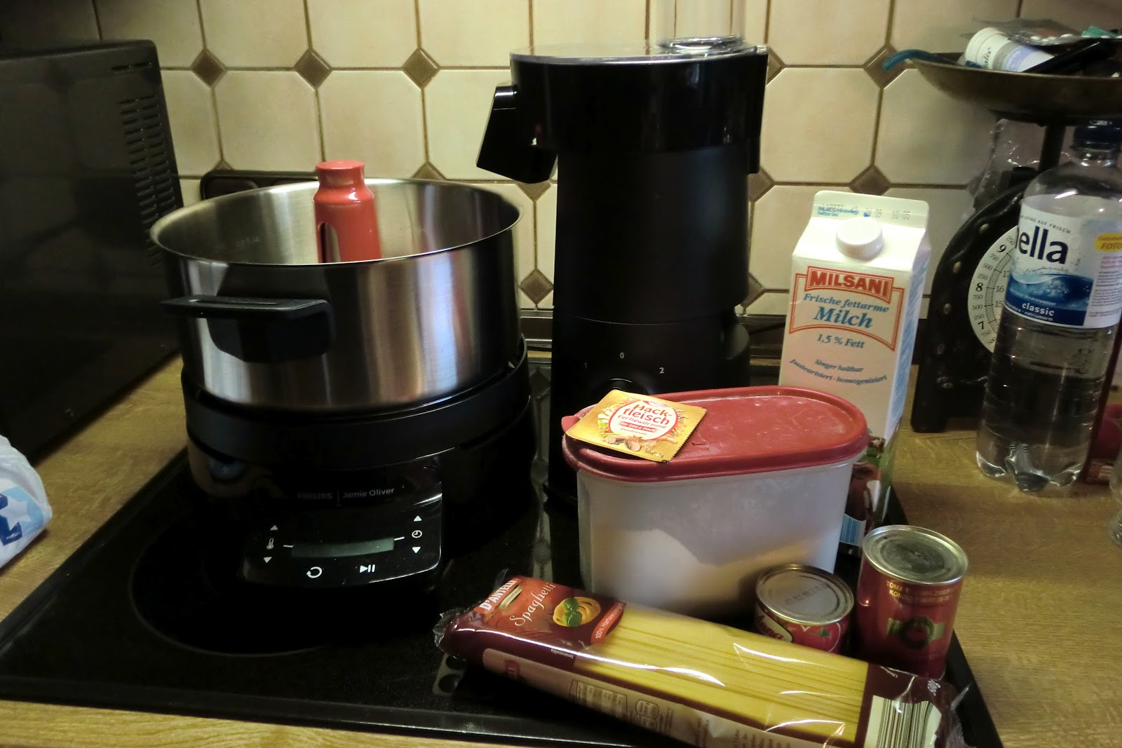 Philips HomeCooker im Kochtest - Zubereitung von Bolognese und ...