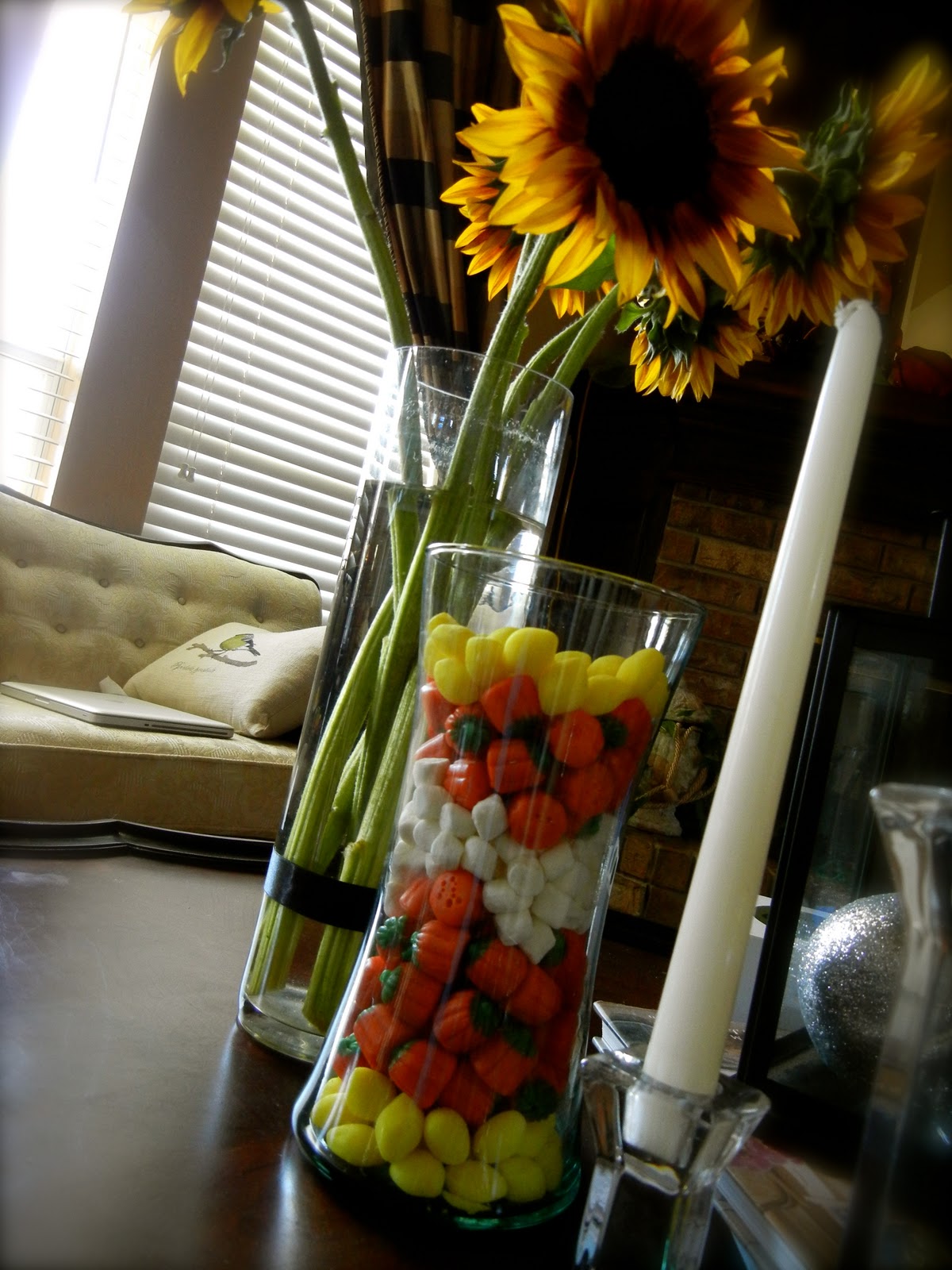 The Dainty Domestress: Candy Corn Layered Candy Vases
