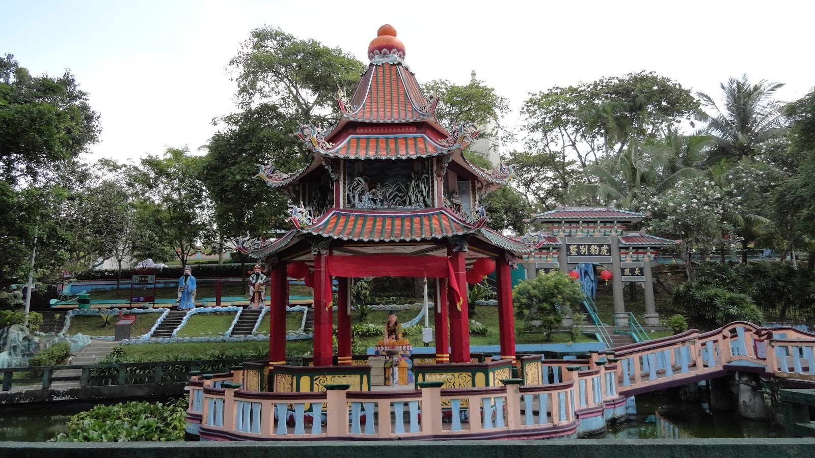 Eviltwin's Blog: Haw Par Villa - Tiger Balm Gardens