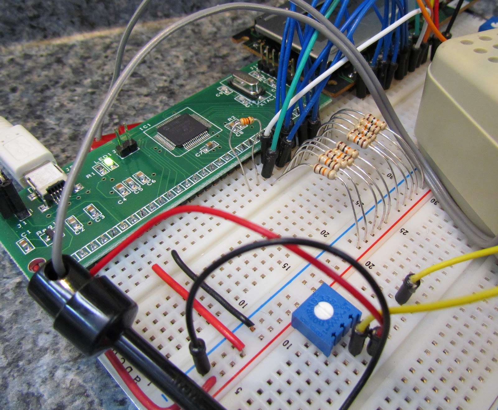 Gizmo's Projects: Maximite Hardware Interface Example