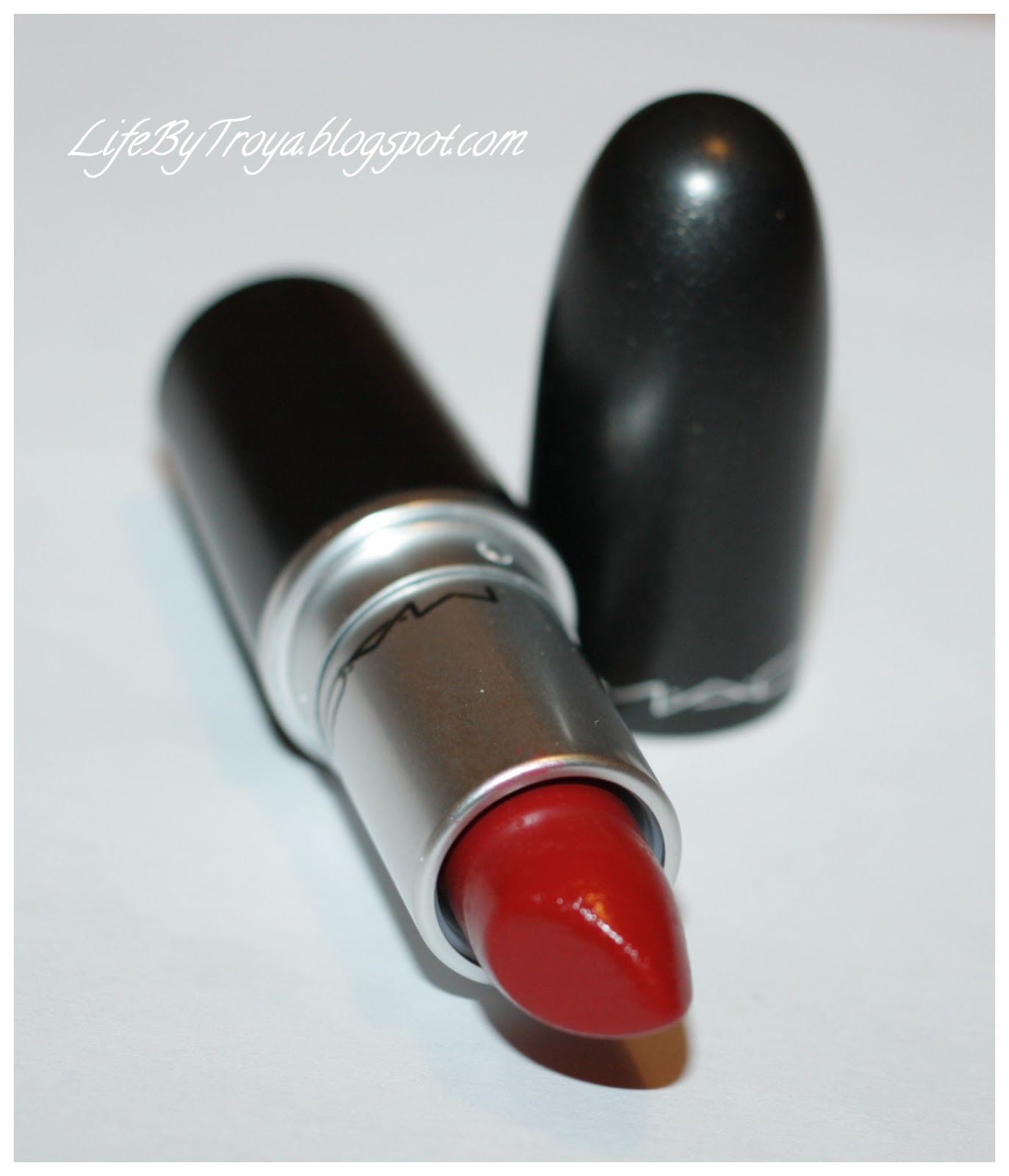 Review:: MAC Lady Bug Lipstick - Troya's Land