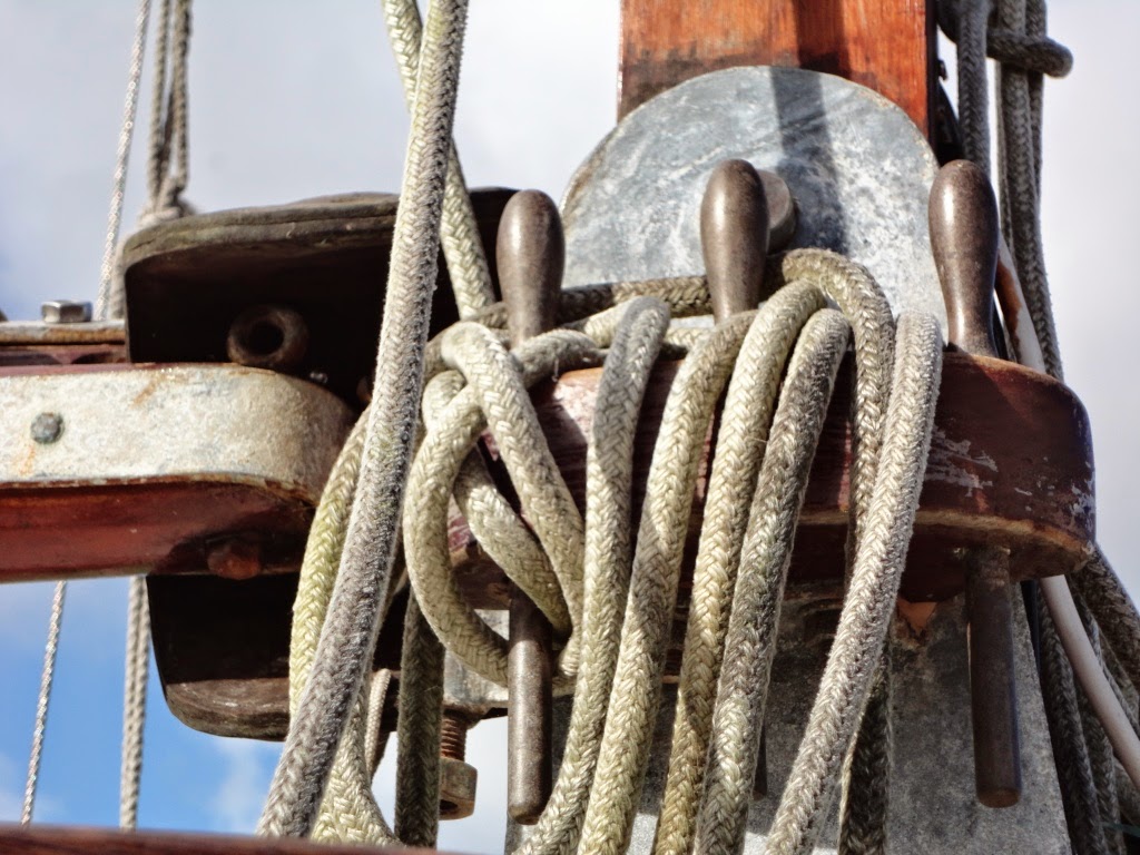 Winter Work on our 20' Heard Mevagissey Tosher: Mast and Rigging for ...