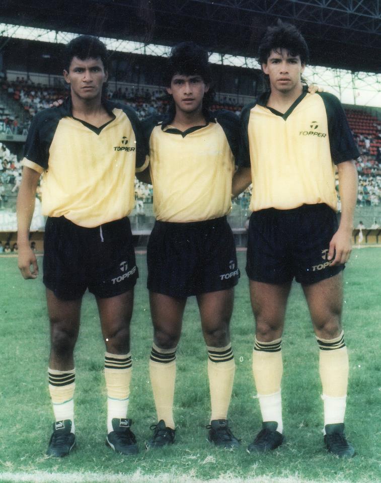 ANOTANDO FÚTBOL *: FÚTBOL EN BOLIVIA