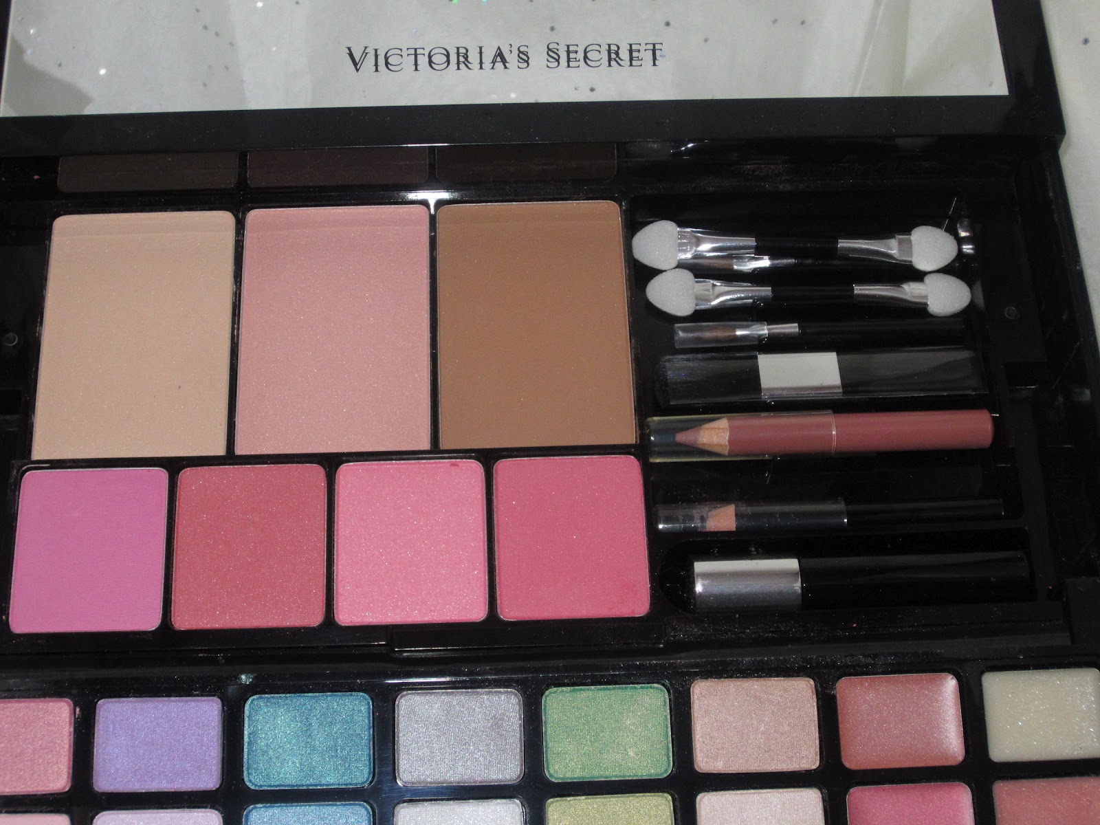 Victoria Secret Hello, Bombshell Makeup Kit!!