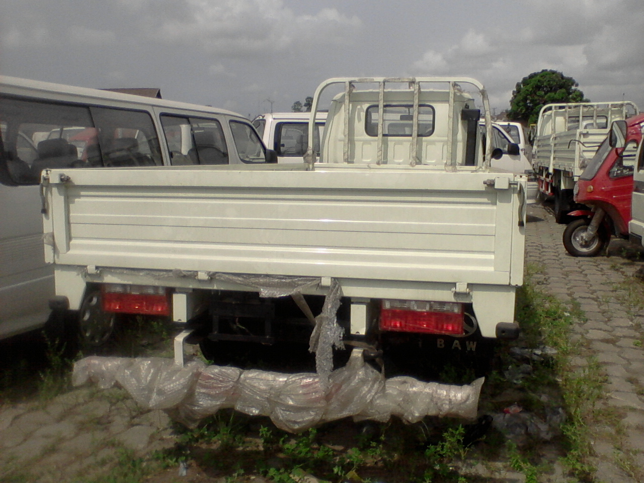 CARS BUSES TRUCKS PHOTOS: BAW TRUCKS