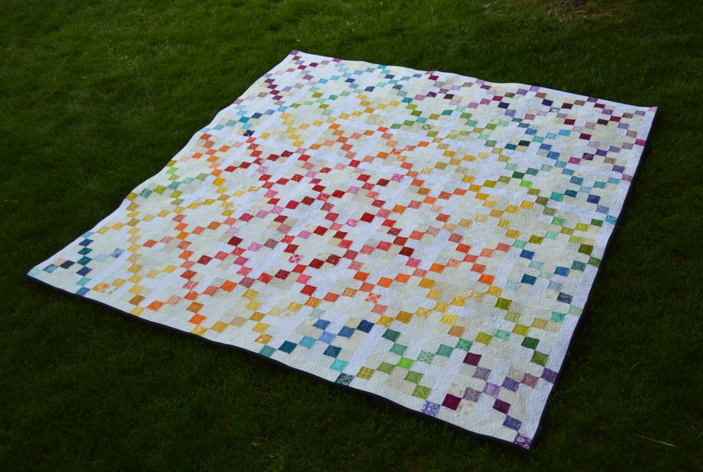 Happy Quilting: Super Scrappy Single Irish Chain - A Finish and Tutorial