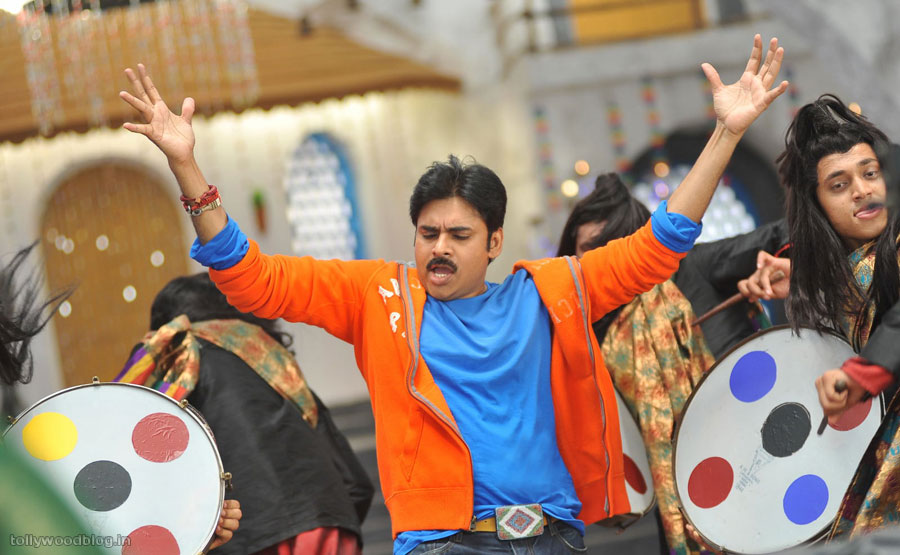Cameraman Gangatho Rambabu movie Latest Photos Stills