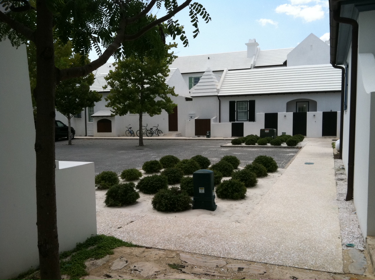 Old Urbanist: Alys Beach: The New Urbanism Samples the Old