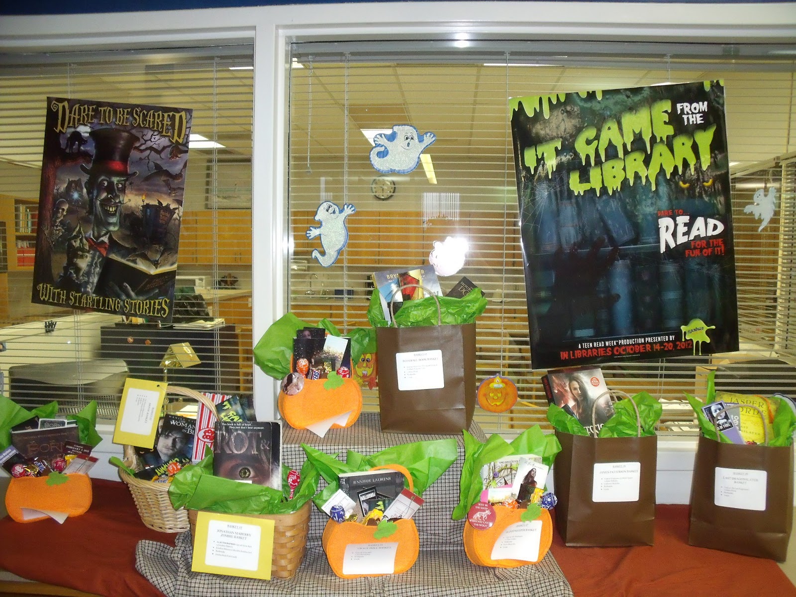 Well-Read in YA: YA Library Display Ideas