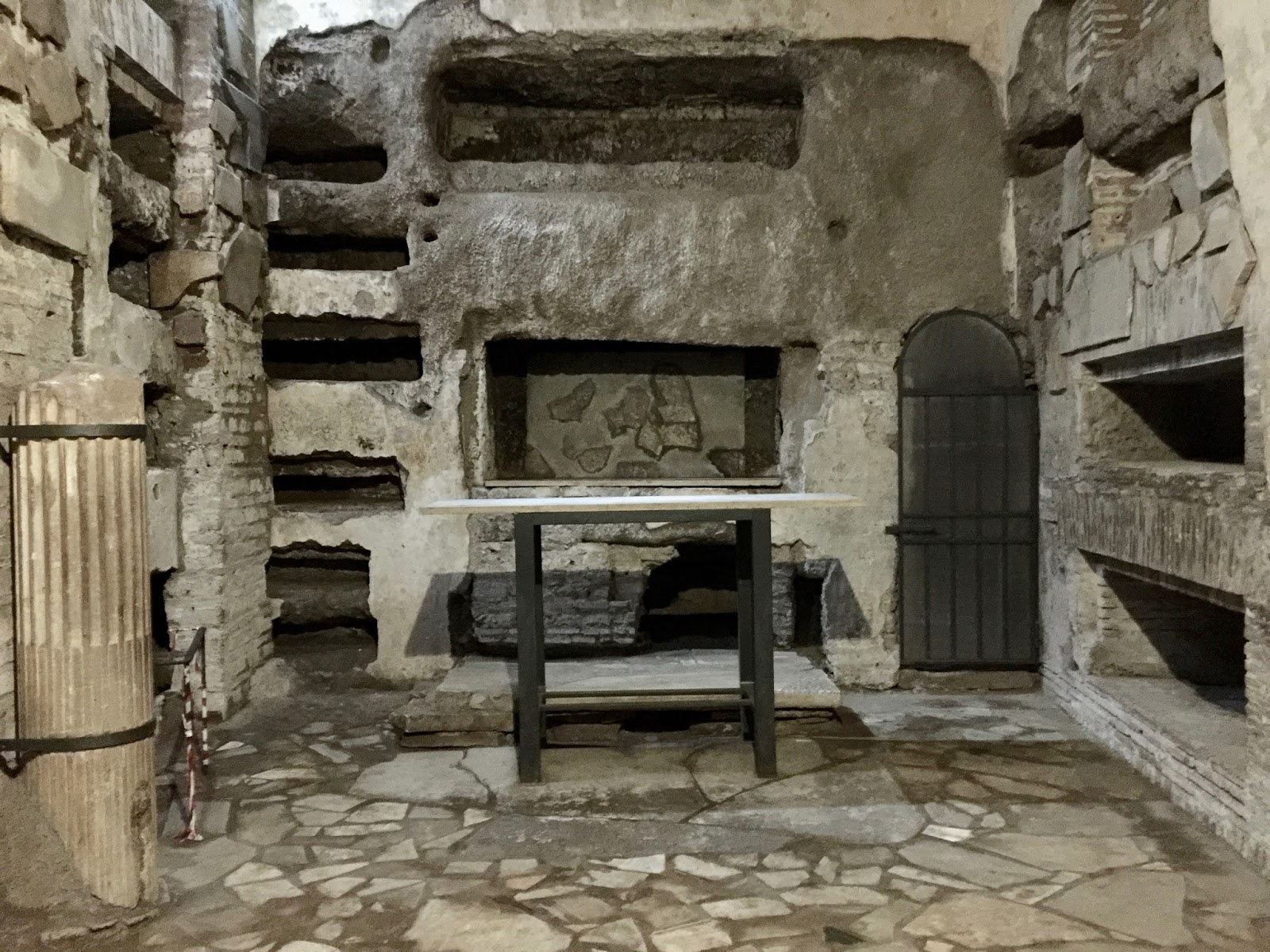 Catacomb of St. Callixtus Rome: The area of Pope Gaius and Pope Eusebius