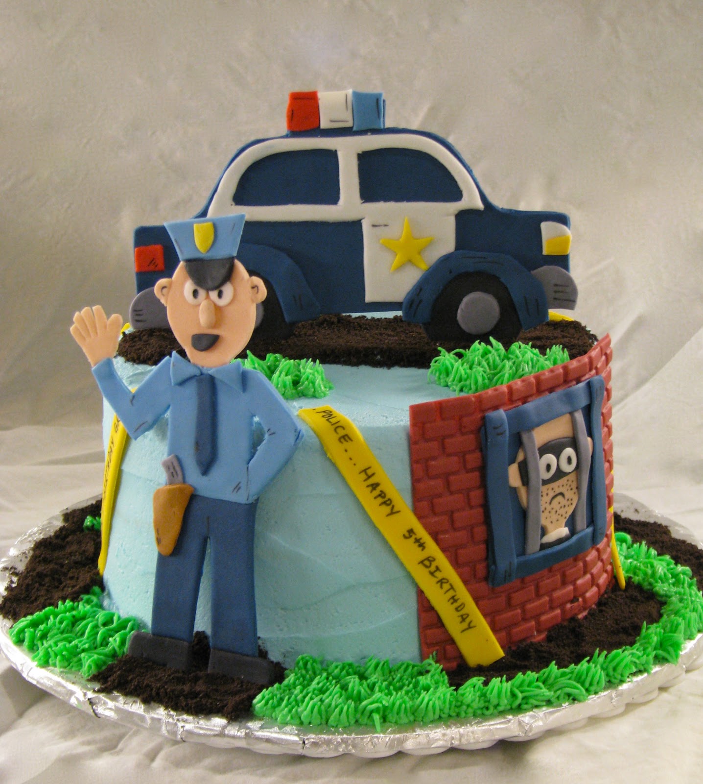 Dixie Cakes: Cops and Robbers