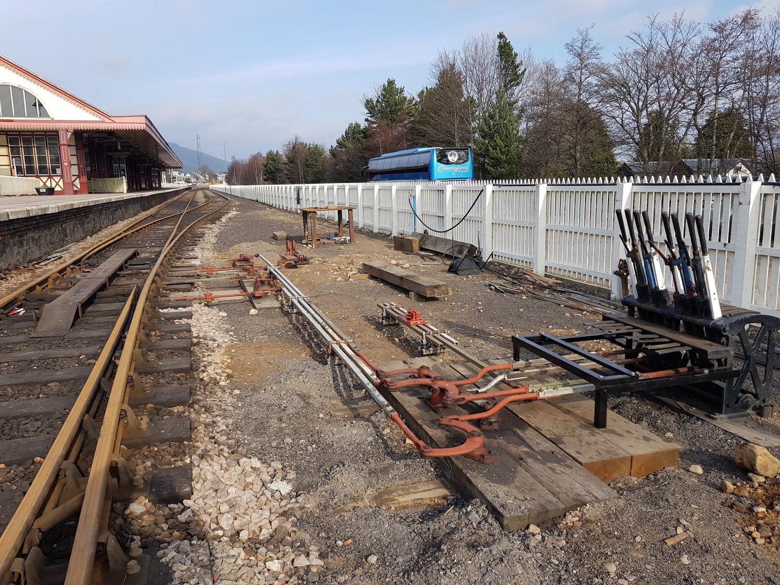 One lever, two signals - Permanent Way, Signalling & Infrastructure - RMweb