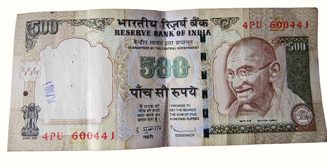 Stock Pictures: Genuine 500 rupee notes mistaken for fake