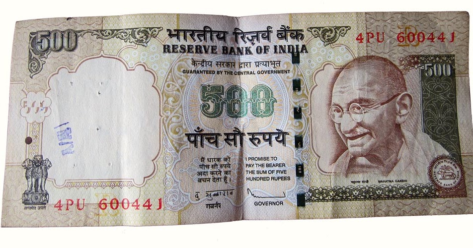 Stock Pictures: Genuine 500 rupee notes mistaken for fake