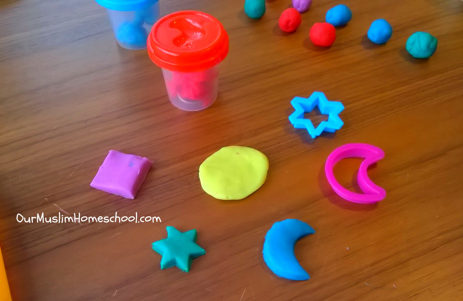 Teach ARABIC with PLAY DOUGH! - Muslim Homeschooling Resources