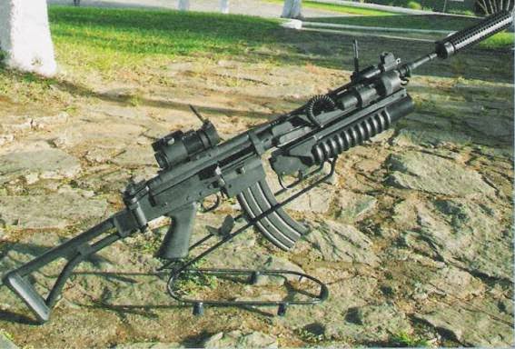 Defensa y Armas: Fusil de asalto: El FAL brasileño