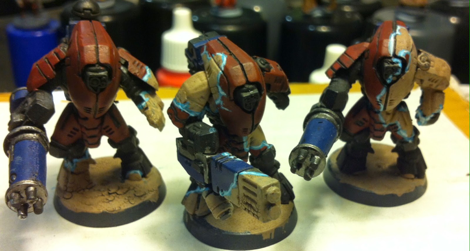 DrNicks gaming blog: Descent minis and Tau stealth suits