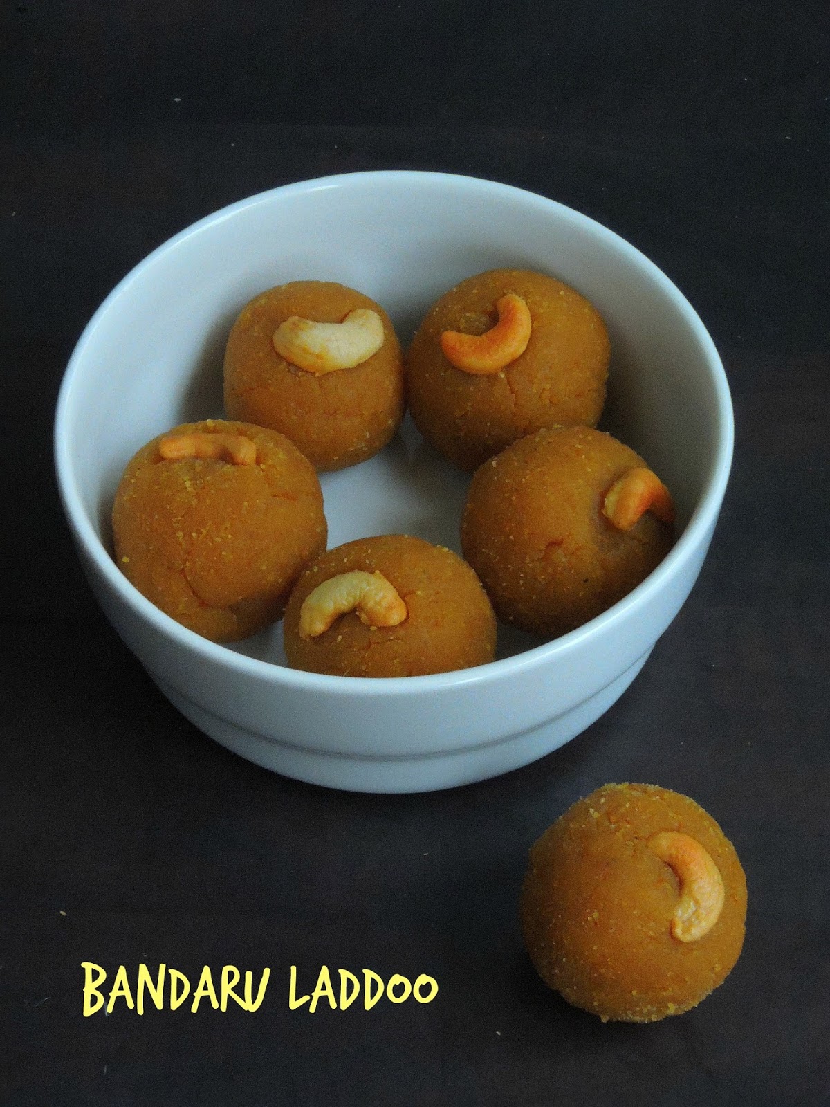 Priya's Versatile Recipes: Bandaru Laddu/Thokkudu Laddoo