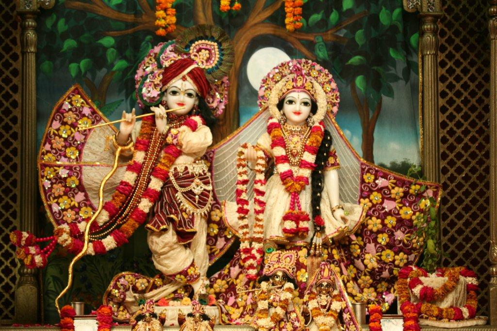 Sri Sri Radha Vrindavana Chandra Darshan as on 22/July/2013 ~ Chant ...