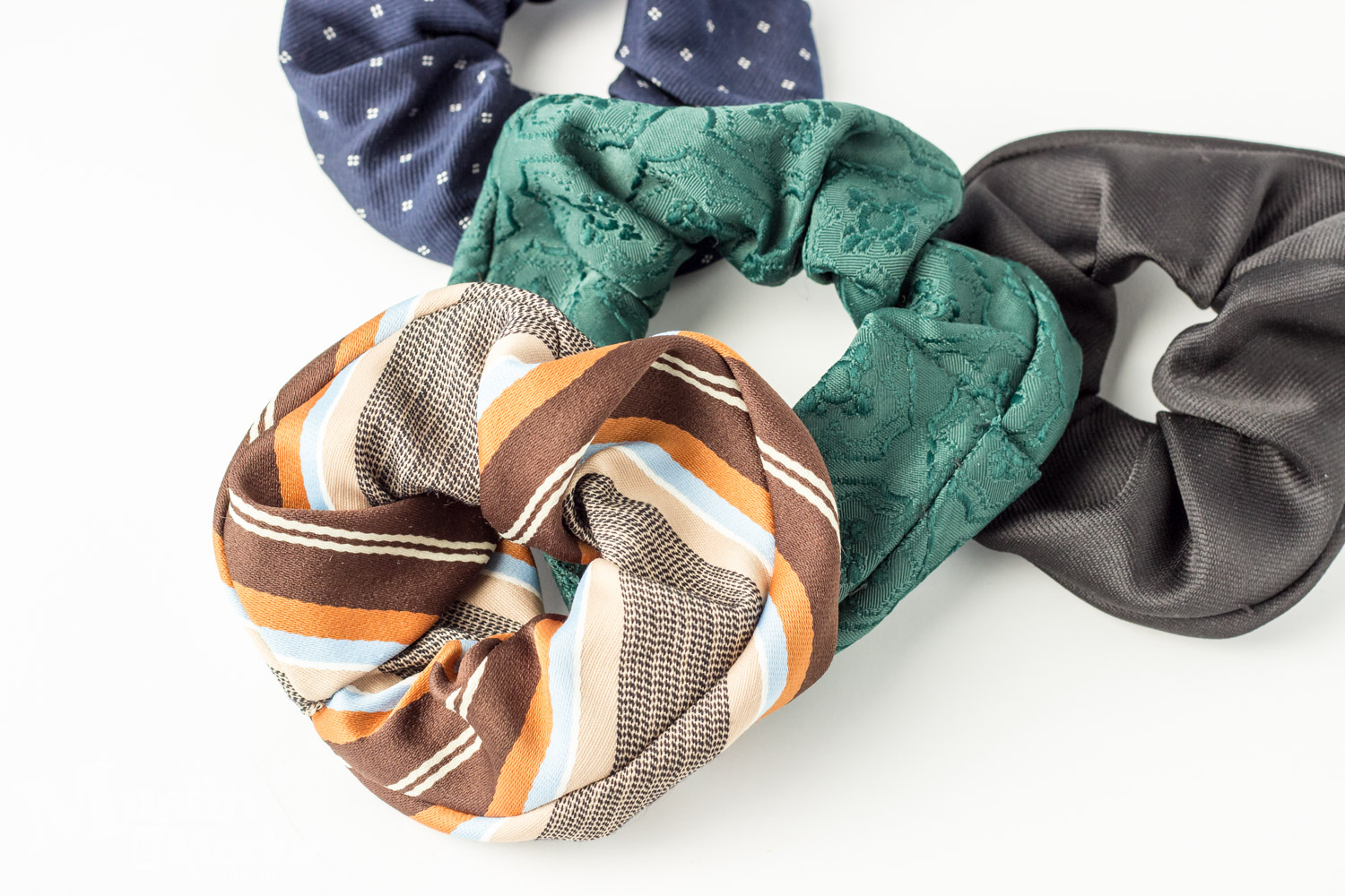 Neck Tie Scrunchies - Muslin and Merlot