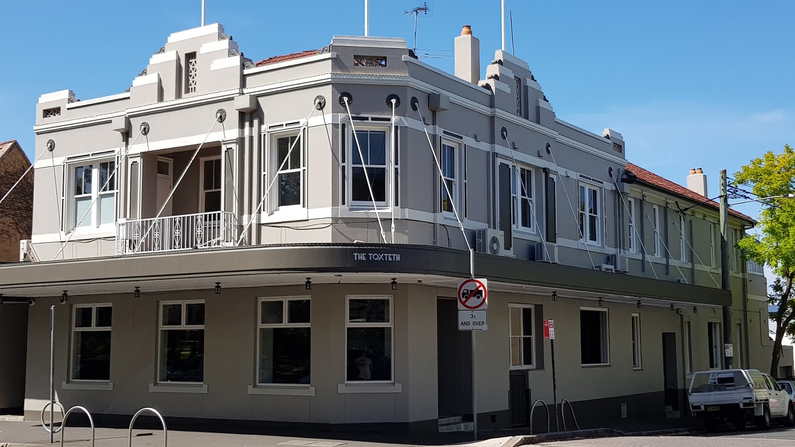 Sydney - City and Suburbs: Glebe, The Toxteth Hotel