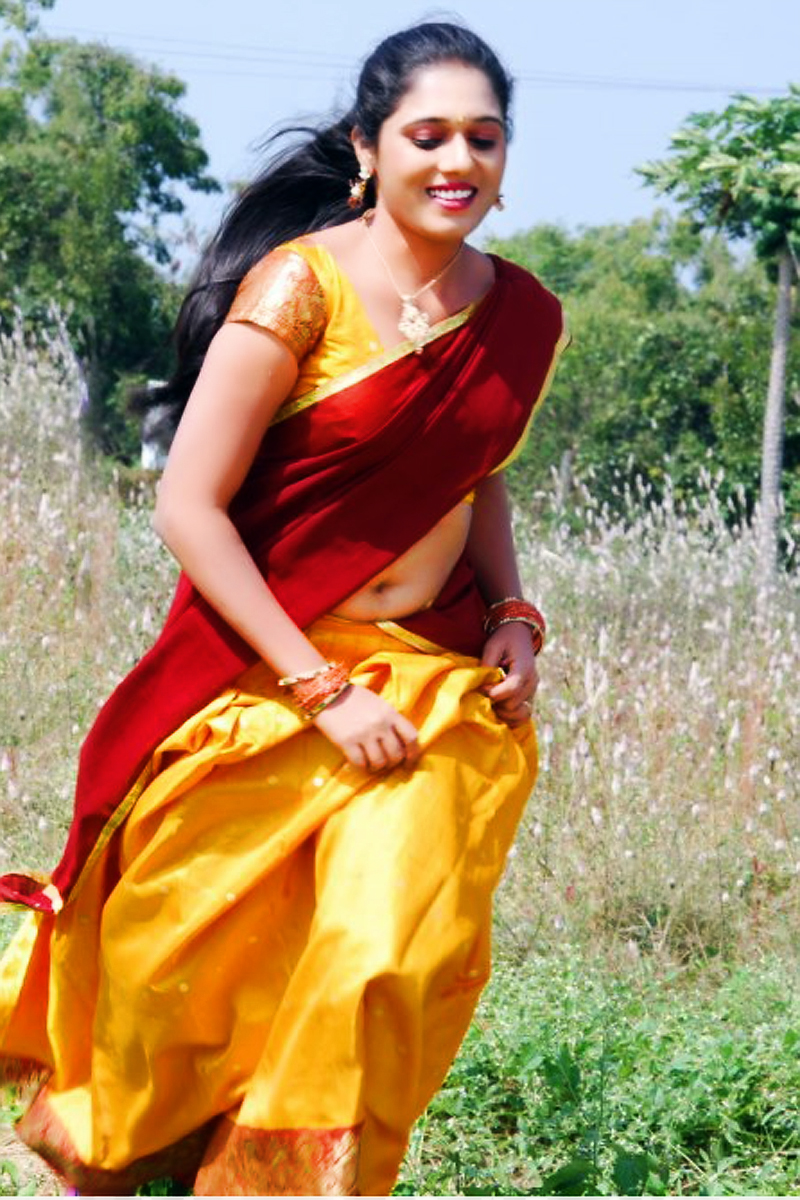 HEROINE GEETHA PALLVI SPICY IMAGES - Fresh Movie Photos