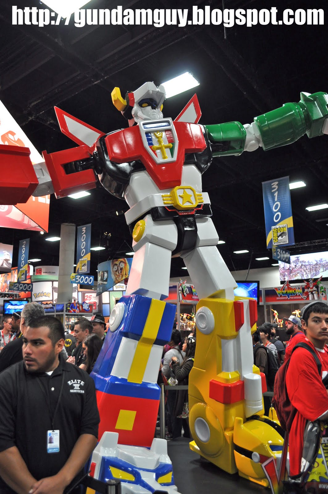 MECHA GUY: San Diego Comic-Con 2011 [LARGE IMAGES] - Voltron Statue ...