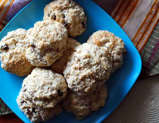 thebakedbeen: sunday brunch and oatmeal raisin scones