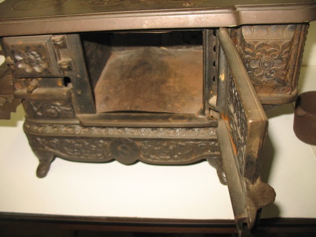 Wood Cookstove Cooking: The Stove that Started It All