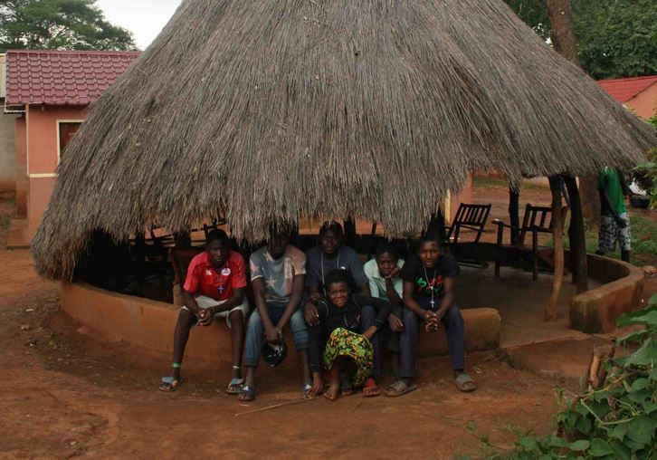 Nuestra enramada - Revista Amigo del Hogar