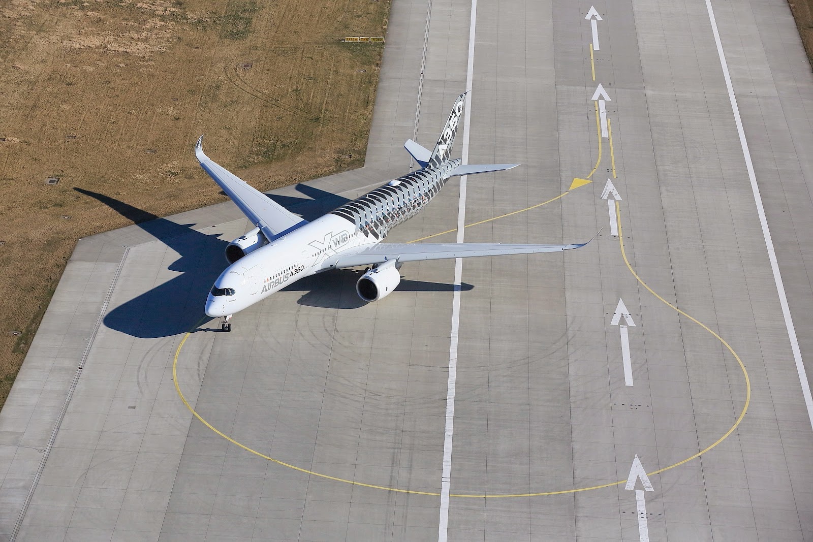 A350 XWB News: A350 systems for airport taxiing.