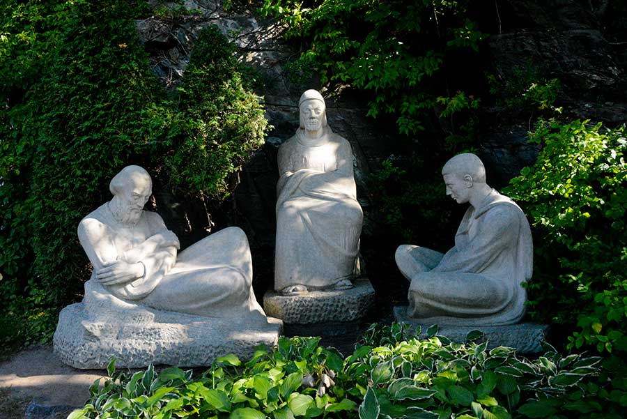 Club Morono: St Josephs Oratory Prayer Garden Montreal