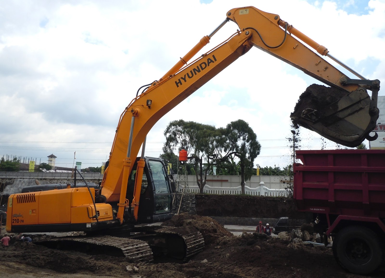 Alat - Alat Proyek Konstruksi