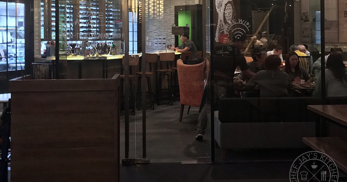 Grind Bistro: Gourmet, All-American Dishes From the Carls' Kitchen ...