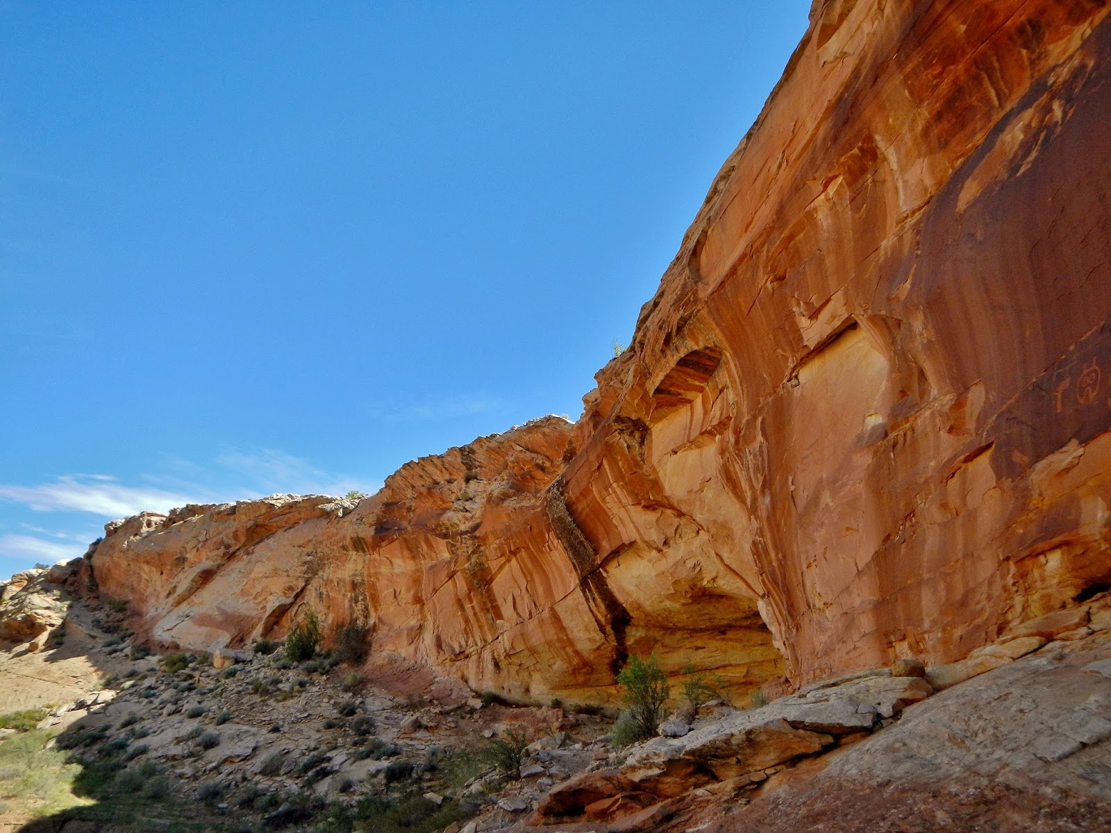 The Southwest Through Wide Brown Eyes: Wolfman Panel and Ruins - Comb ...