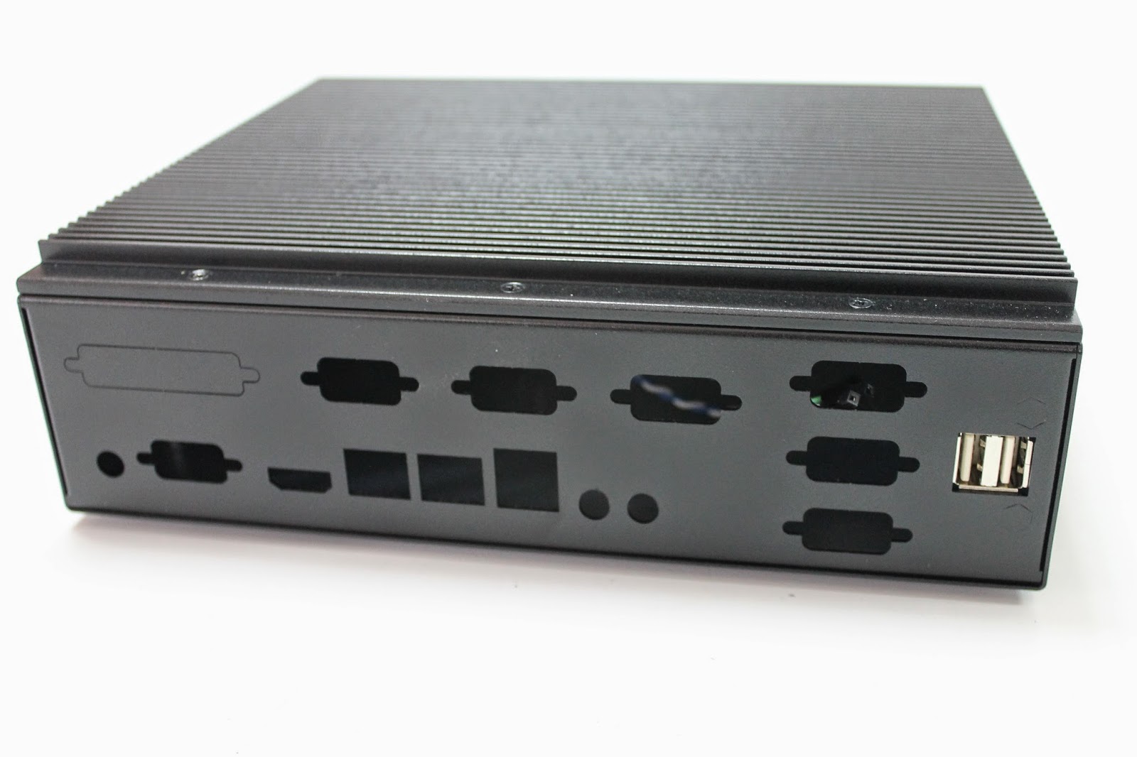 Morex Mini-ITX PC: MOREX FANLESS CASE -- Made in Taiwan