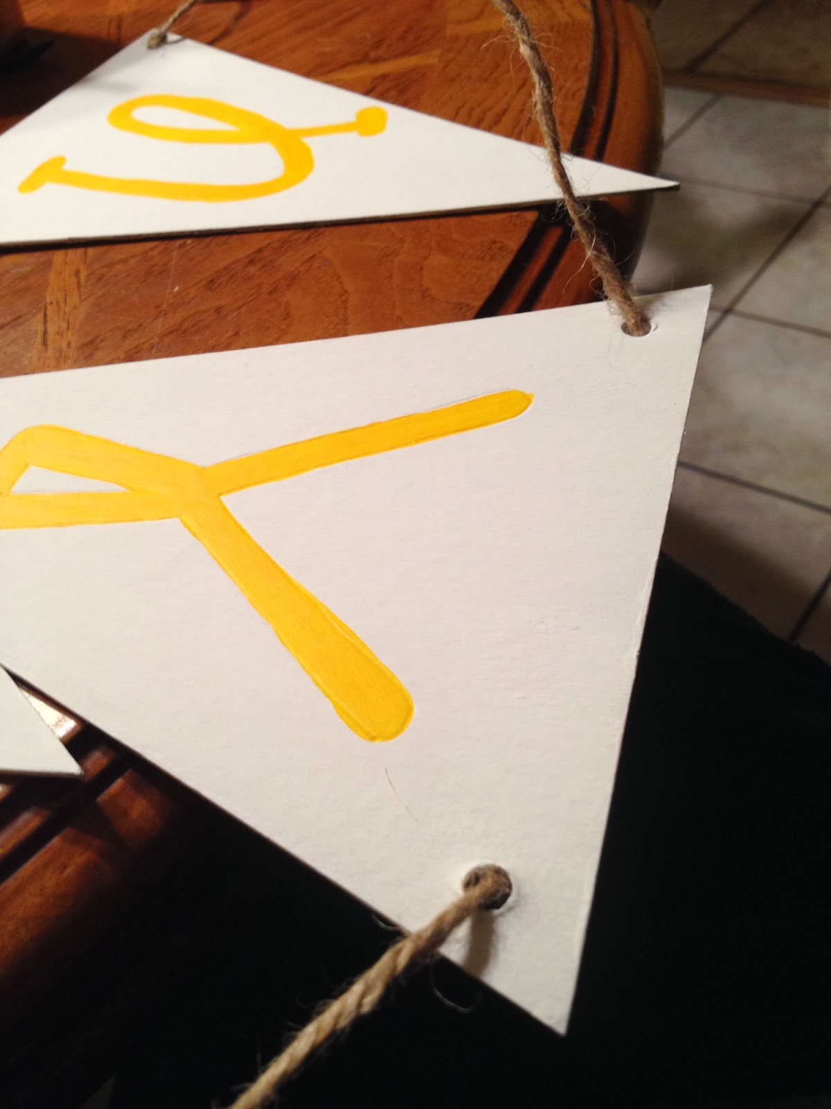 Do-It-Yourself Drew: DIY Word Banners