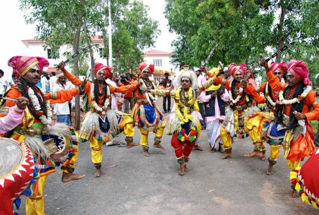 SahanaRaghavendra Maiya : Folk Dances of Karnataka