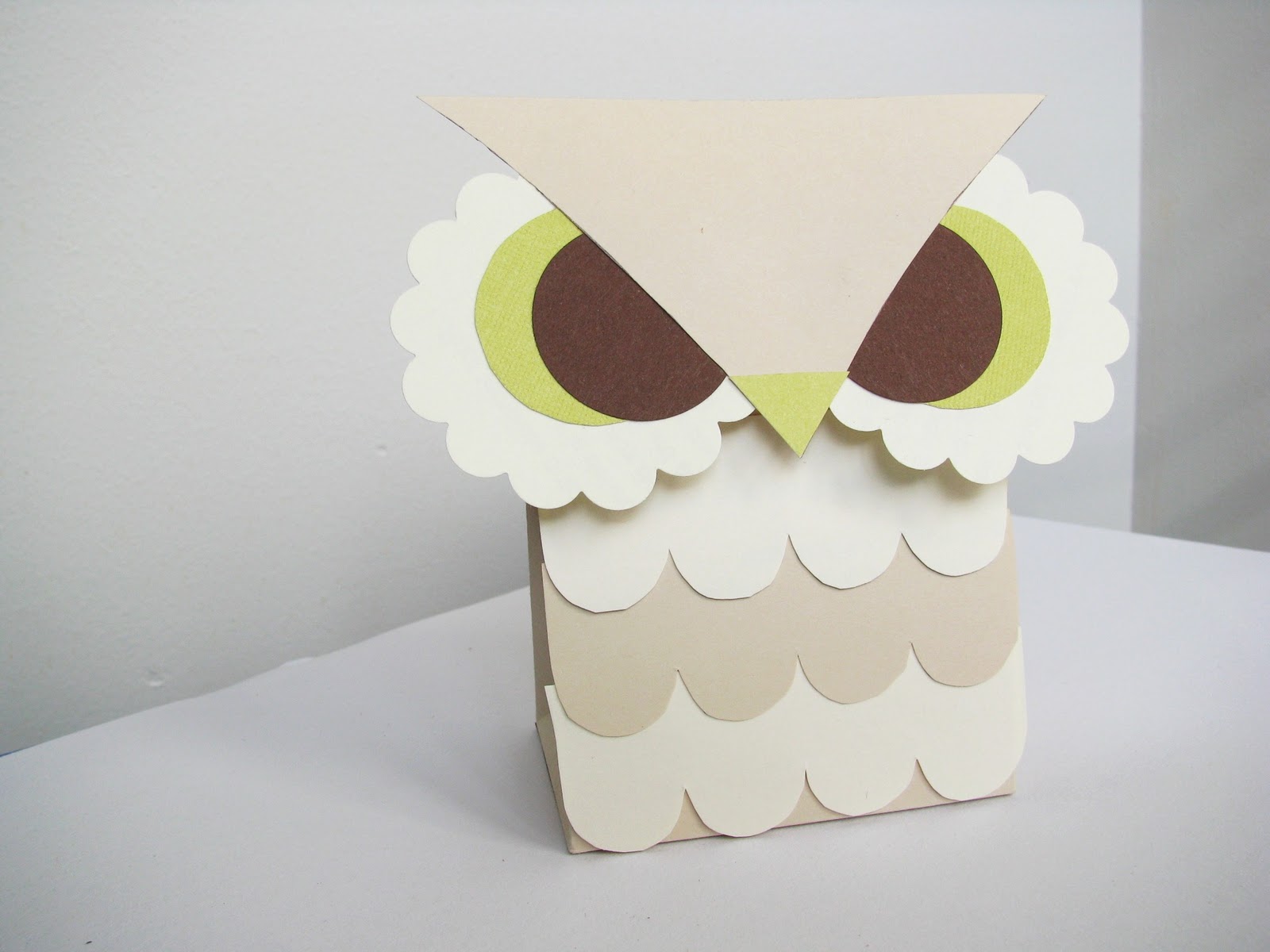 Yellow Mums: Printable: Owl favor boxes