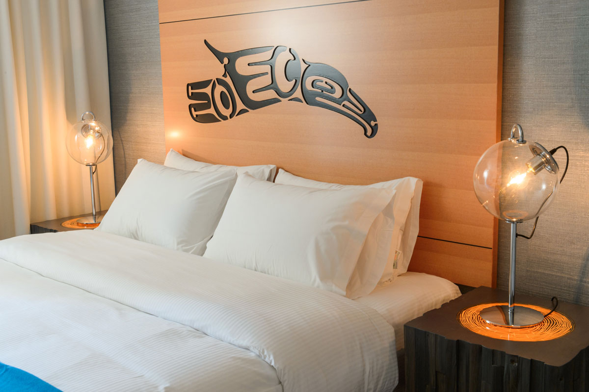 White Wolf : Fascinating First Nation Art Hotel Is Unlike Anything Else ...