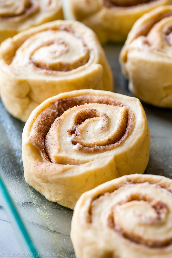 Giant Cinnamon Roll | Home Delicious Recipe